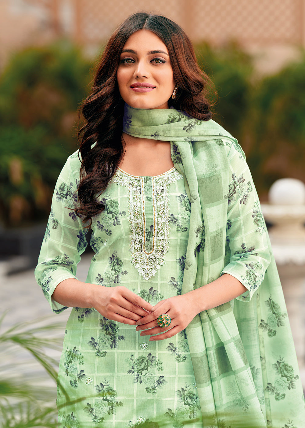 Elegant Green Heavy Designer Traditional/Festive Special Pakistani Pant ...